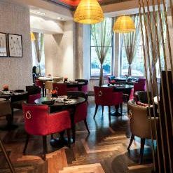 Restaurante Afternoon Tea at The Mansion Bar & Parlour - London ...