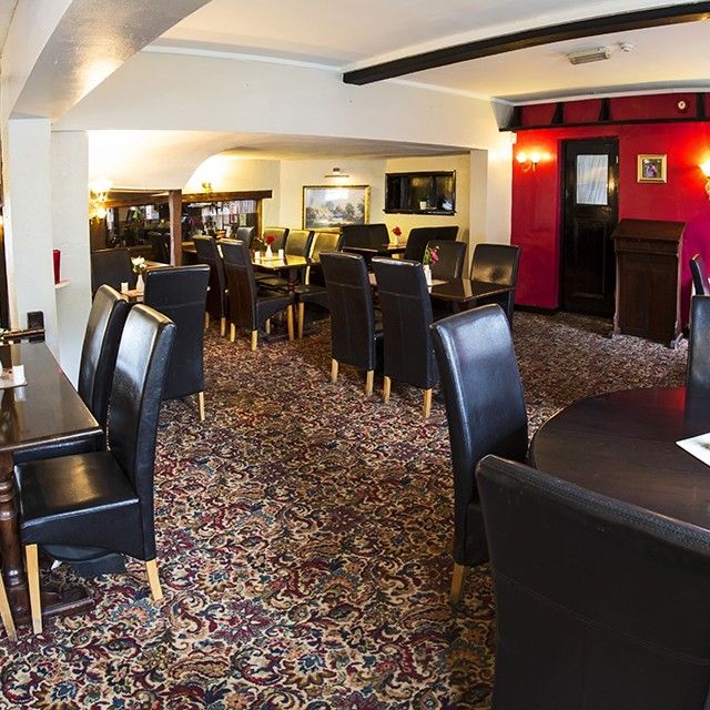 Cow Roast Inn - Updated 2025, English Restaurant in Tring, Hertfordshire