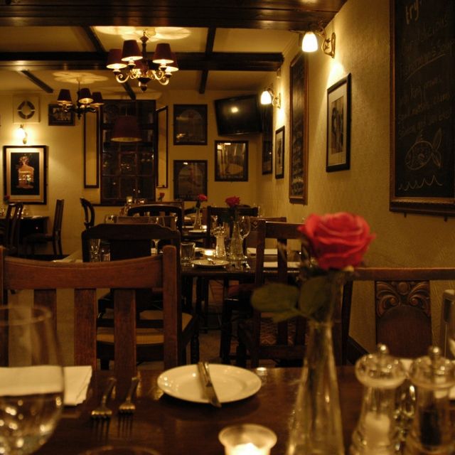 The Old Bell Inn - Updated 2025, Gastro Pub in Edinburgh