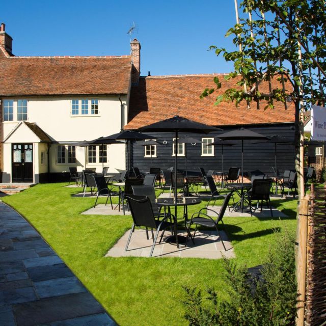 The Harvard Inn - Actualizado en 2025, restaurante británico en Stock ...