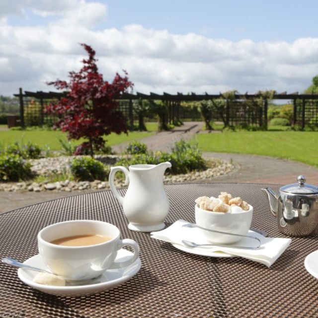 Restaurante Afternoon Tea @ The Golden Jubilee - Clydebank, , West ...