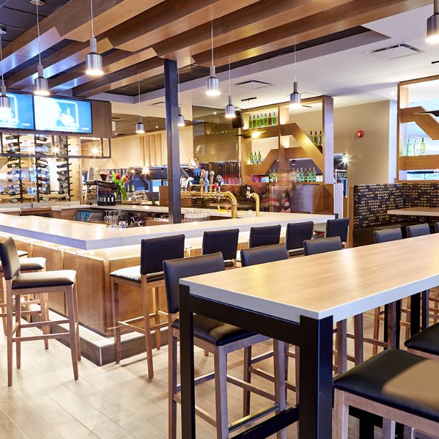 Rotisserie St-Hubert - Brossard - Mis à jour en 2025, Restaurant ...