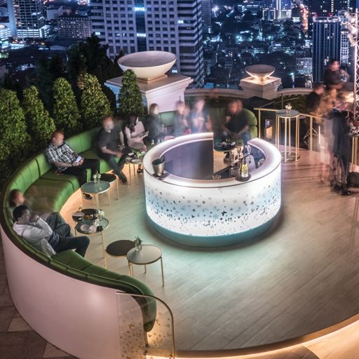 Flûte a Champagne Bollinger Bar - Tower Club at lebua State Tower ...