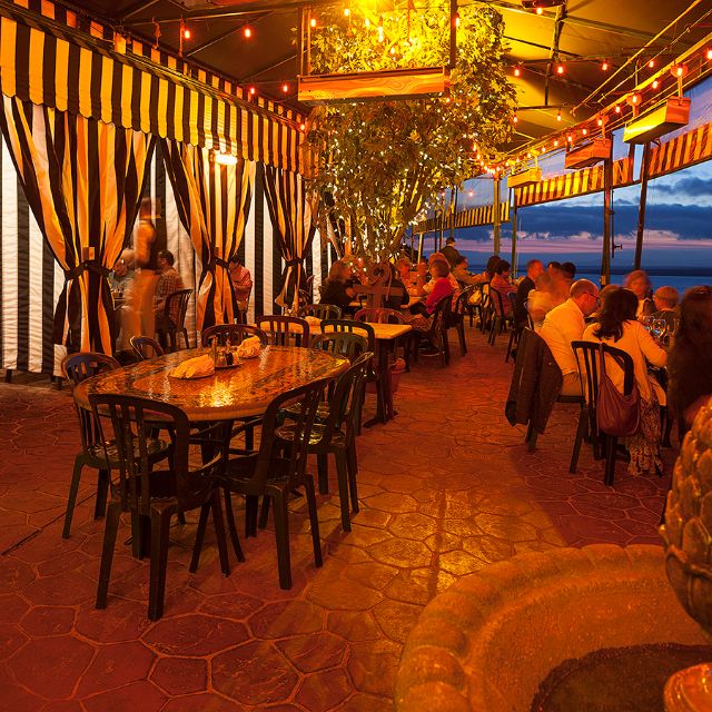 The Dead Fish - Updated 2024, Seafood Restaurant in Crockett, CA