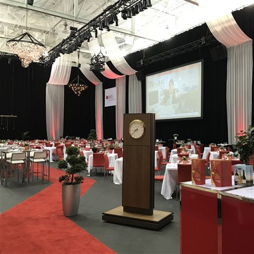 Restaurant Club Platine Banque Nationale - Updated 2024, International ...