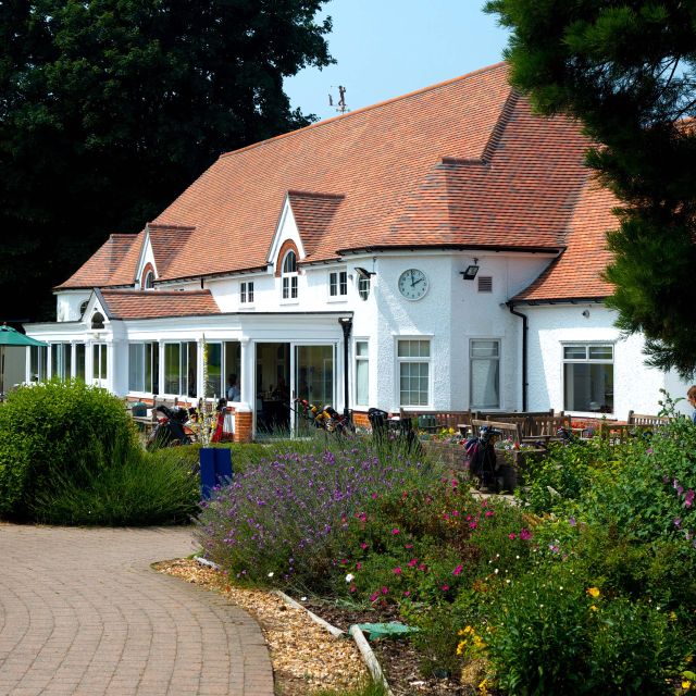 Croham Hurst Golf Club Bar and Restaurant - Mis à jour en 2024 ...