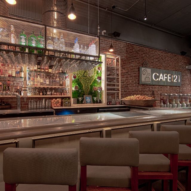Restaurante Cafe 21 Gaslamp - San Diego, , CA | OpenTable