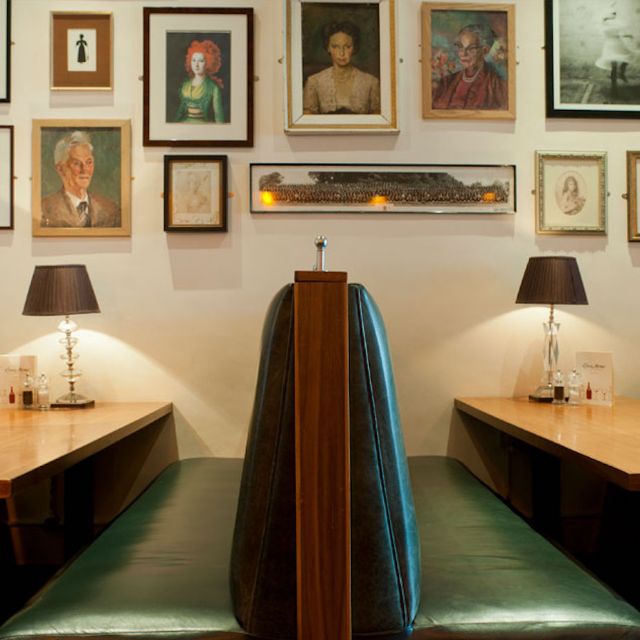 Coco Momo Cafe Bar & Brasserie - Updated 2025, English Restaurant in London