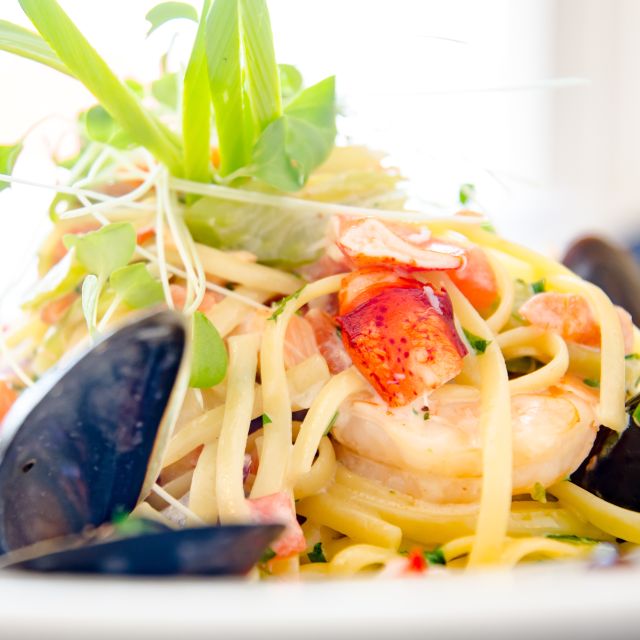Restaurante Cape House Restaurant - Waterside, , NB | OpenTable