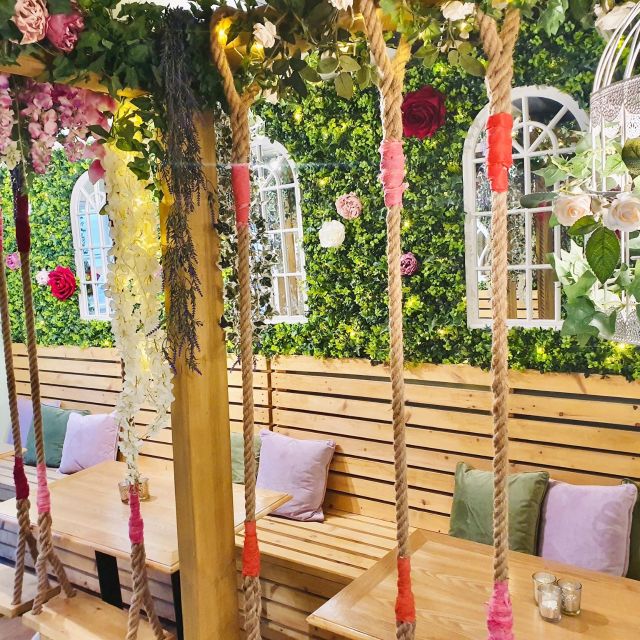 Plush Cafe - Mis à jour en 2024, Restaurant Britannique à York, Yorkshire