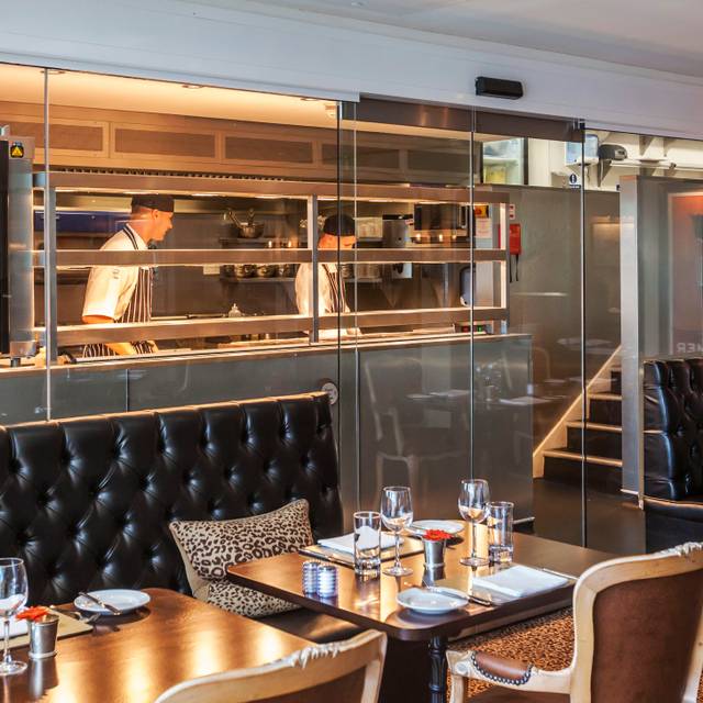 The Leopard Bar and Restaurant at The Duke of Richmond - Mis à jour en ...