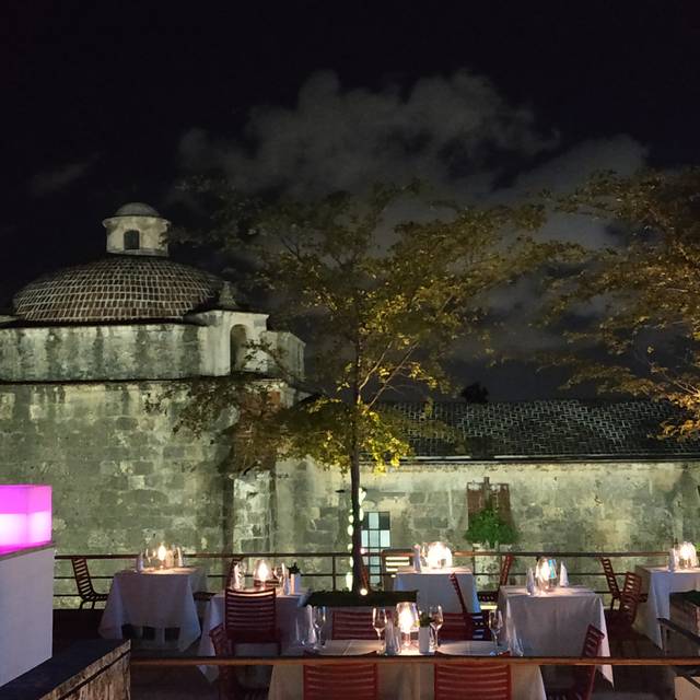 Moon Rooftop Restaurant & Bar - Updated 2025, Global Restaurant in ...