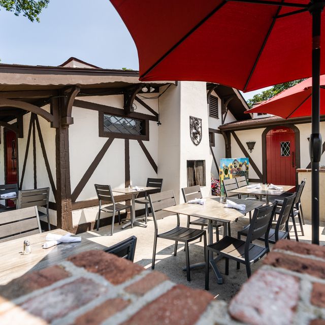 Little Pub - Greenwich - Updated 2025, American Restaurant in Cos Cob, CT