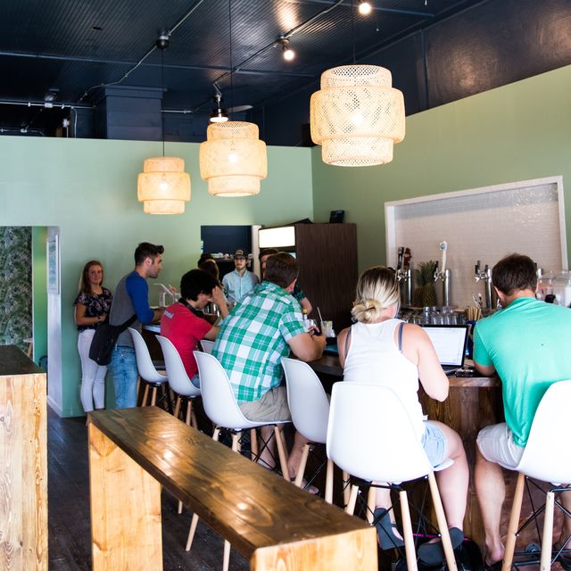 Pool House Kitchen & Bar - Updated 2024, Cocktail Bar in Manhattan, KS