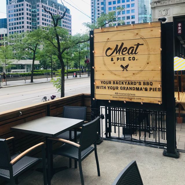 Restaurante Meat & Pie Co. - Toronto, ON | OpenTable