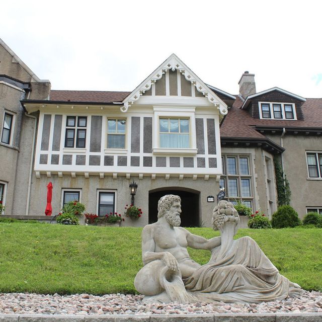 The Oak Door at Grey Gables Inn - Updated 2025, Canadian Restaurant in ...