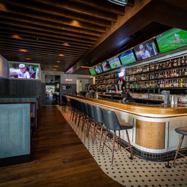 Fat Freddy's Beach Bar And Diner Restaurant - Broadbeach, AU-QLD ...