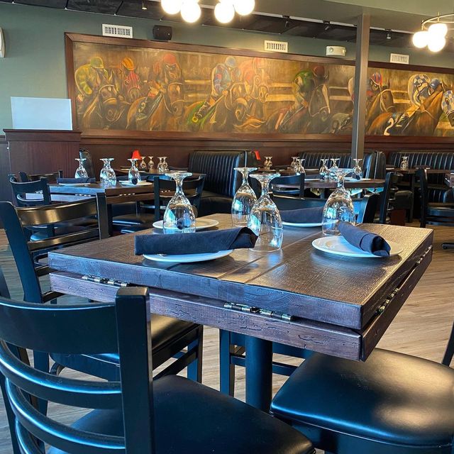 Hoof's - Updated 2025, Italian Restaurant in Pawcatuck, CT