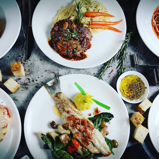 Avanti Italian Kitchen - Creekside Park Restaurant - The Woodlands ...