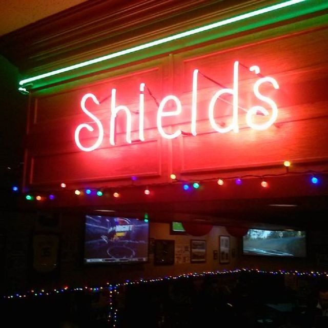 Shields Restaurant Bar Pizzeria - Updated 2024, Grill in Southfield, MI
