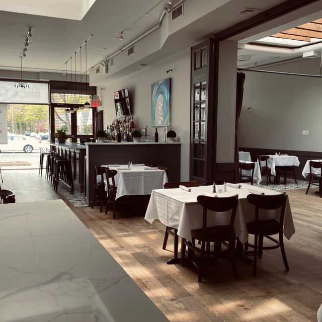 Dee's Restaurant - Forest Hills, NY | OpenTable