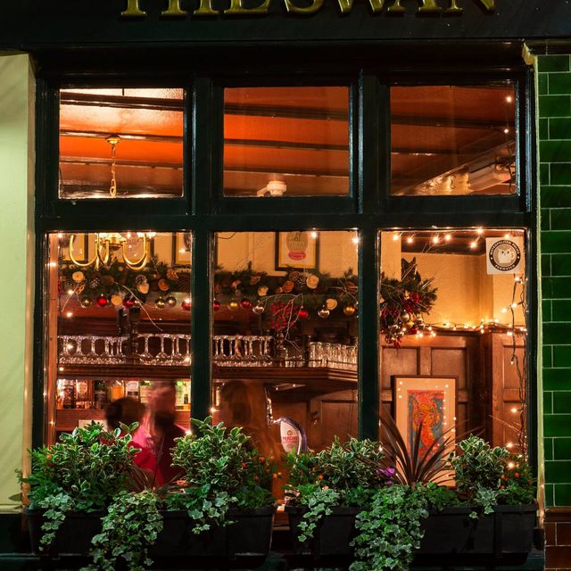 The Swan Pub - Updated 2025, Gastro Pub in London