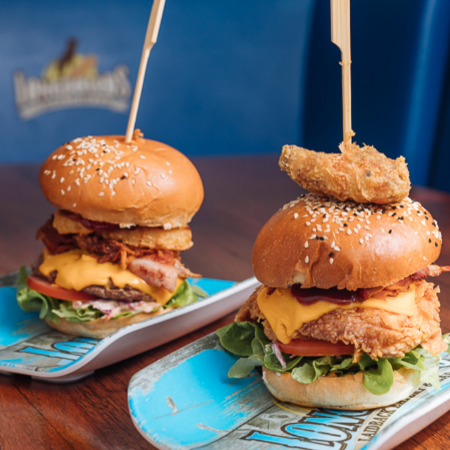 Longboards Laidback Eatery & Bar Restaurant - Surfers Paradise, AU-QLD ...