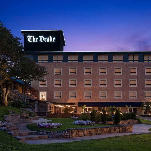 Champagne Sunday Brunch at the Drake Oak Brook Restaurant - Oak Brook ...