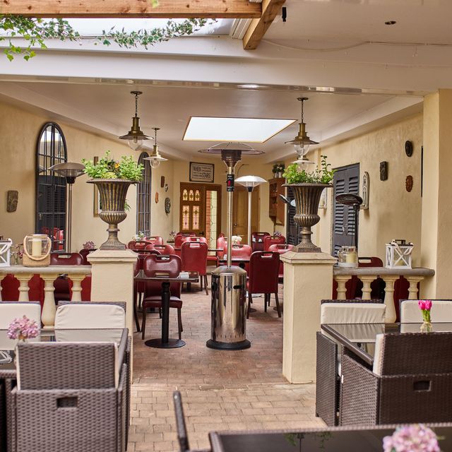 Carriages Restaurant - Luton, | OpenTable