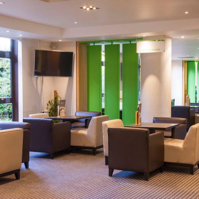 Holiday Inn Rochester - Chatham - Updated 2025, Global Restaurant in ...