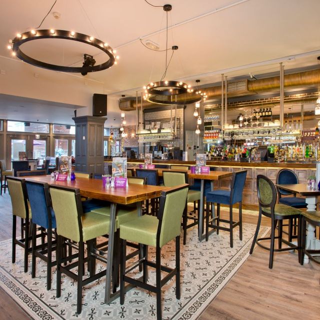 Slug & Lettuce Waterside Sale Restaurant - Sale, Cheshire | OpenTable