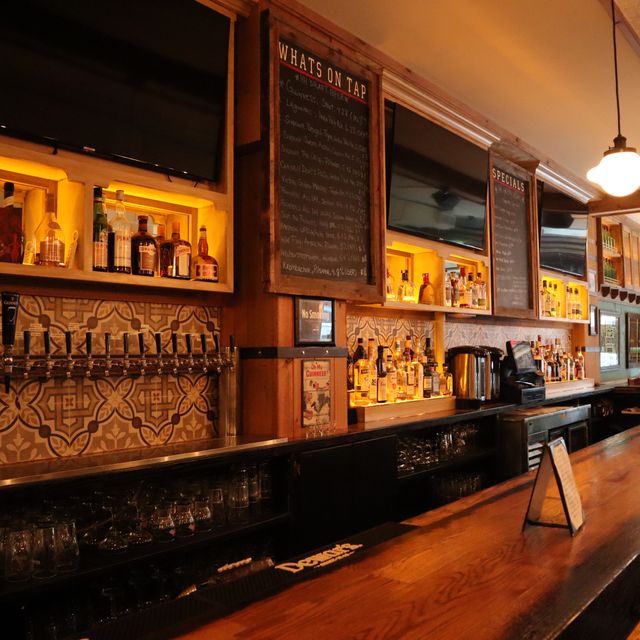 Hamilton Hall NYC - Updated 2026, Gastro Pub in New York, NY