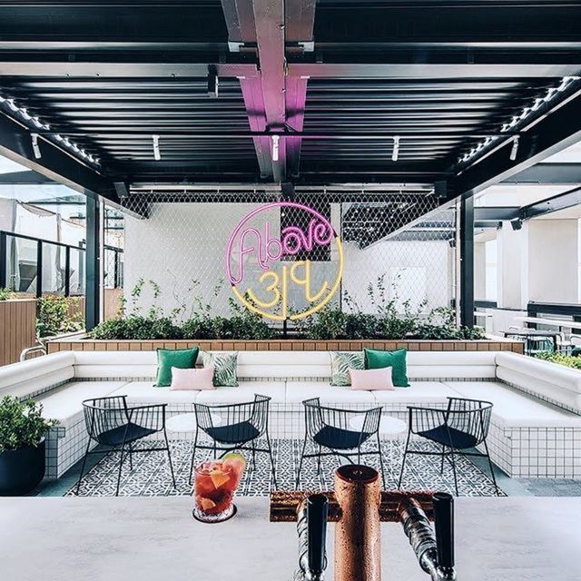 Above 319 - Vibe Hotel Darling Harbour Restaurant - Sydney, AU-NSW ...