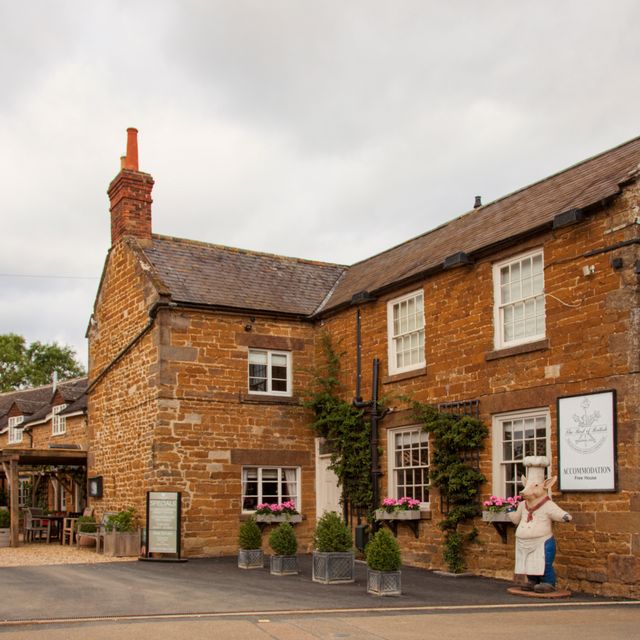Old White Hart - Updated 2025, British Restaurant in Oakham, Rutland
