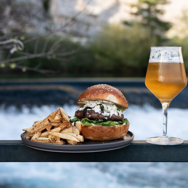 FAT BÂSTARD Smokehouse & BBQ - Updated 2024, Barbecue Restaurant in ...