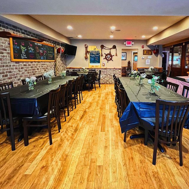 Lulu's Lobster Inne - Updated 2025, Seafood Restaurant in Brightwaters, NY