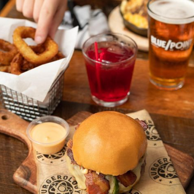 Restaurante Burgerology - Huntington - Huntington, NY | OpenTable