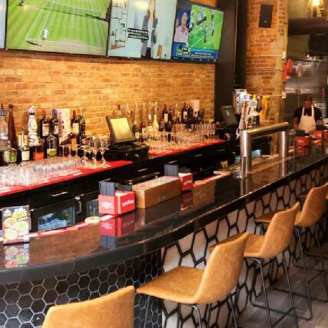 Restaurante Bulldog Pizza - Washington, , DC | OpenTable