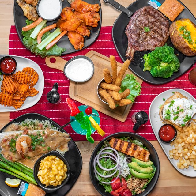 Gator's Bar & Grill - Updated 2024, American Restaurant in Dickinson, TX