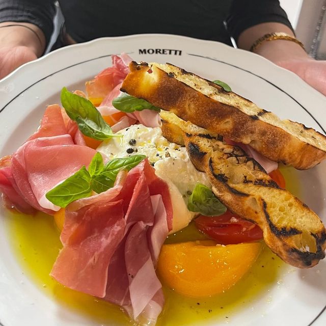 Moretti Griffintown Restaurant - Montréal, QC | OpenTable