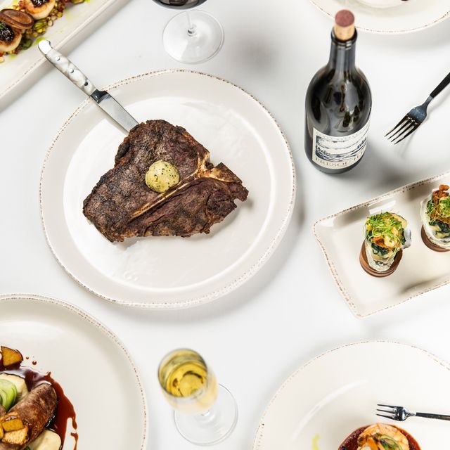 Restaurante Red Oak Steakhouse at Saracen Resort - Pine Bluff, , AR ...