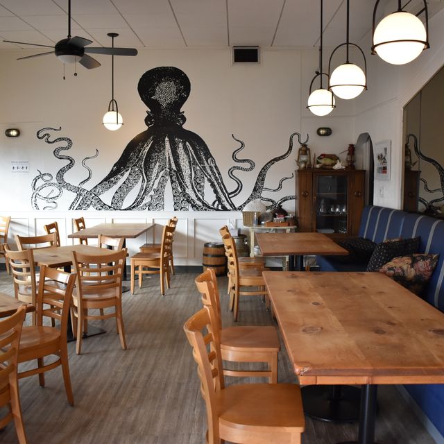 Big Fish & Open Range - Renfrew Restaurant - Calgary, AB | OpenTable