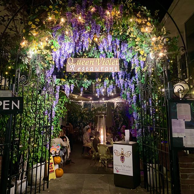 Queen Violet Weho Restaurant - West Hollywood, , CA | OpenTable