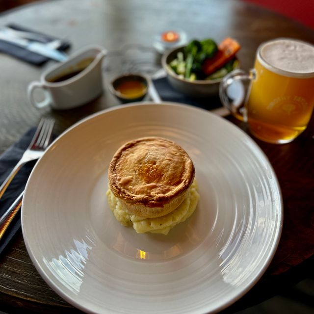 The Ash Tree Inn - Updated 2025, Gastro Pub in Tadcaster, North Yorkshire