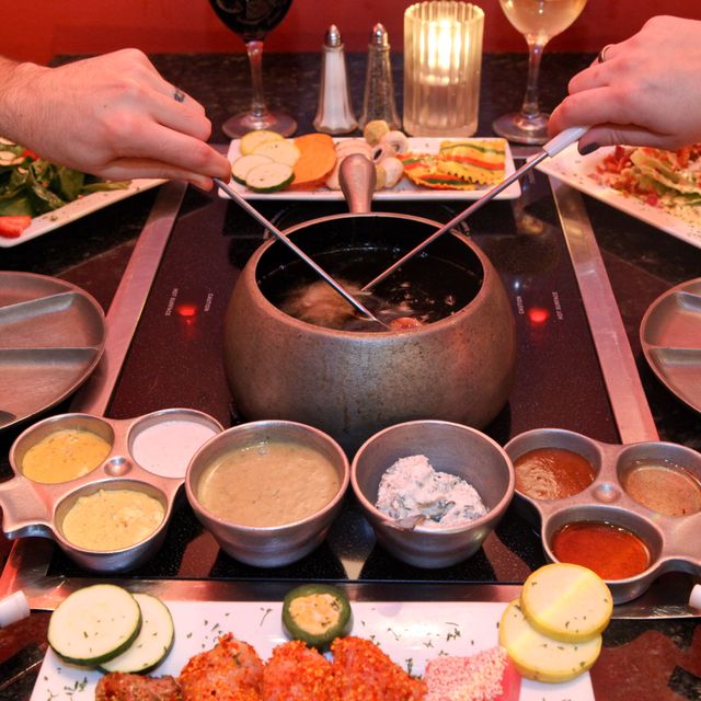 Fondue restaurant store