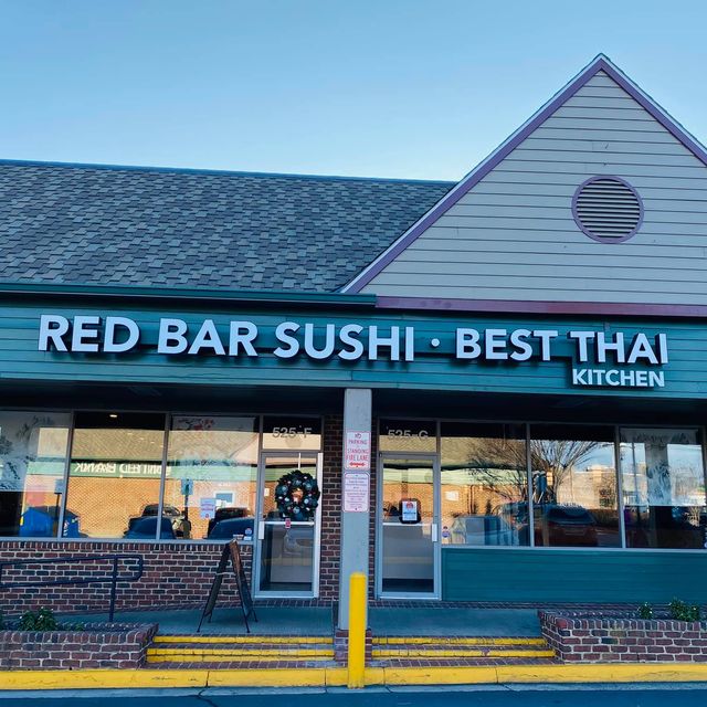 Red Bar Sushi & Best Thai Kitchen - Leesburg Restaurant - Leesburg, VA ...