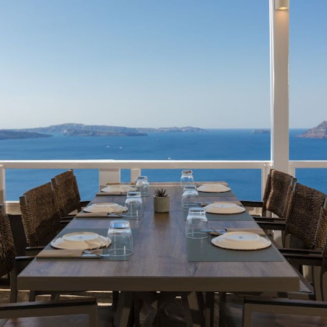 Pelekanos - Updated 2025, Greek Restaurant in Oía, Greece