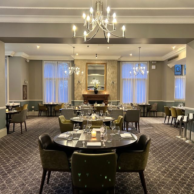 Omnia Restaurant, Bar & Lounge - Wokingham, Berkshire | OpenTable