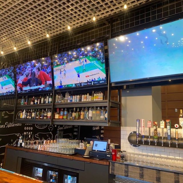 Restaurante Leighton's Pub - Lincoln, NE | OpenTable