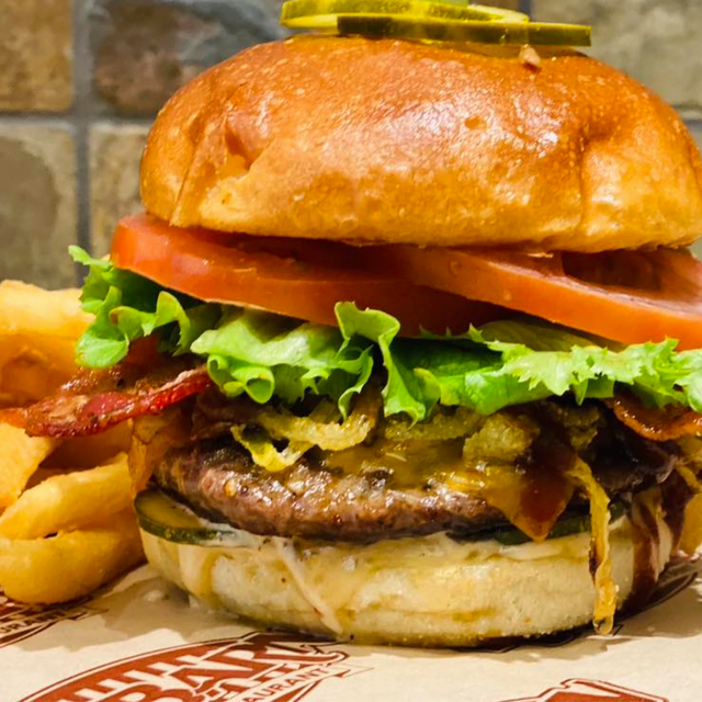 Restaurante The Red Barn Family Restaurant & Dano's Lounge - Moosomin ...